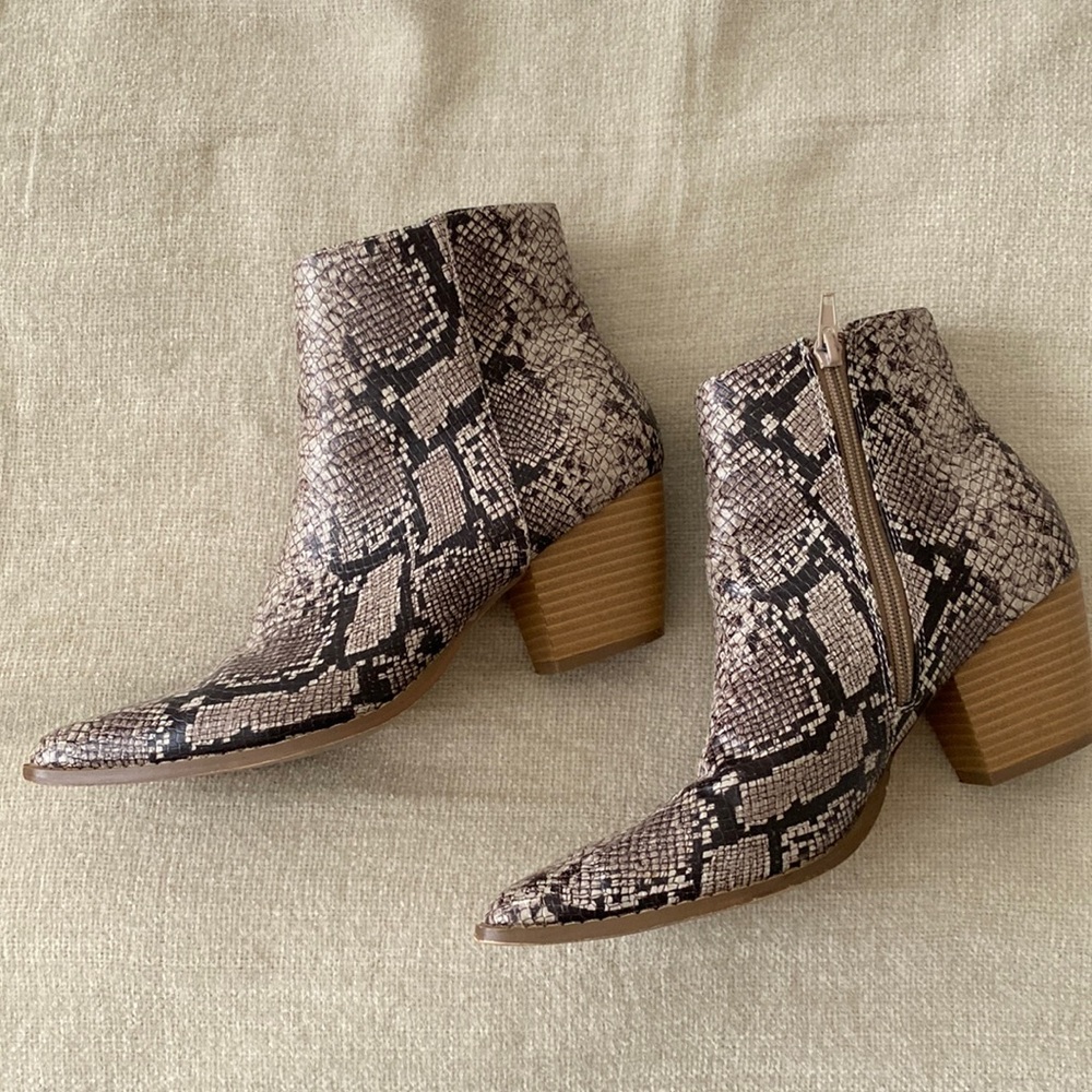 Coconut Matisse Snake Print Boots - Gem